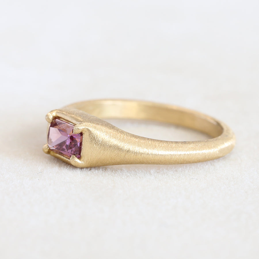 0.57ct Spinel Zen ring – Yasuko Azuma Jewelry
